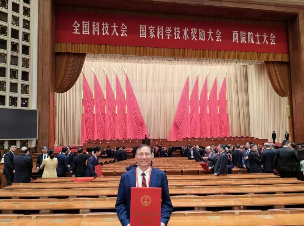 江理荣耀 | 朱荣院士：钢铁报国，“碳”寻未来-江西理工大学 - JiangXi University of Science and ...